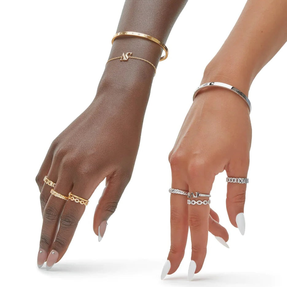 Which is better silver or sterling silver? – Abbott Lyon